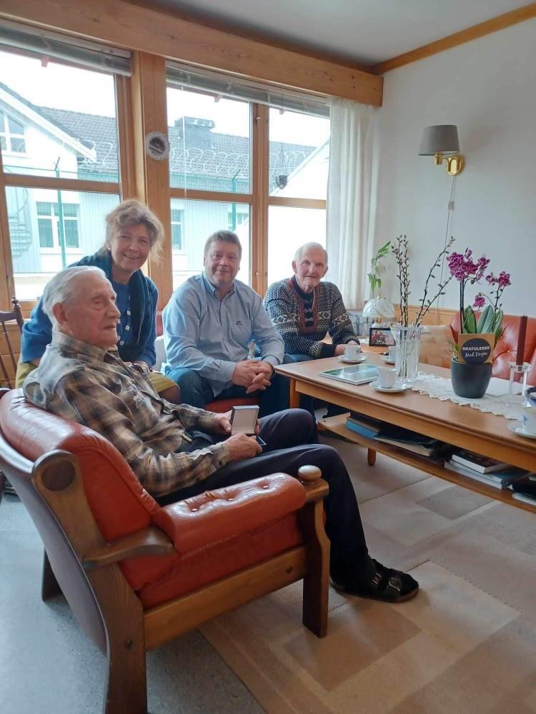 Odd Borlaug 107 år - Vik kommune